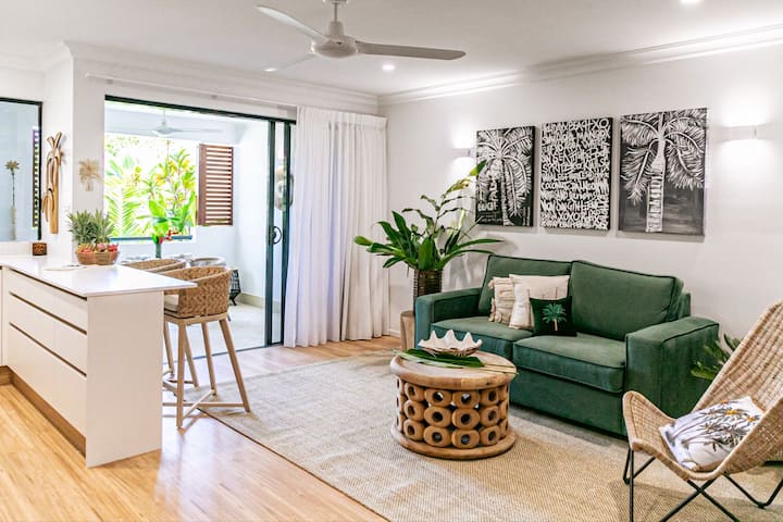 Tropik~ Relaxed Luxury In Heart Of Port Douglas - Port Douglas