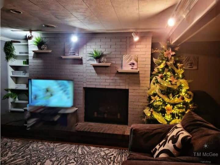 Rest For The Weary Traveler. - Lynwood, IL