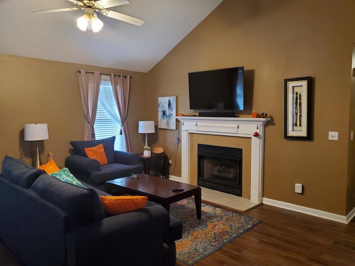 Delightful Neat Home Near The Mall - Chattanooga, TN