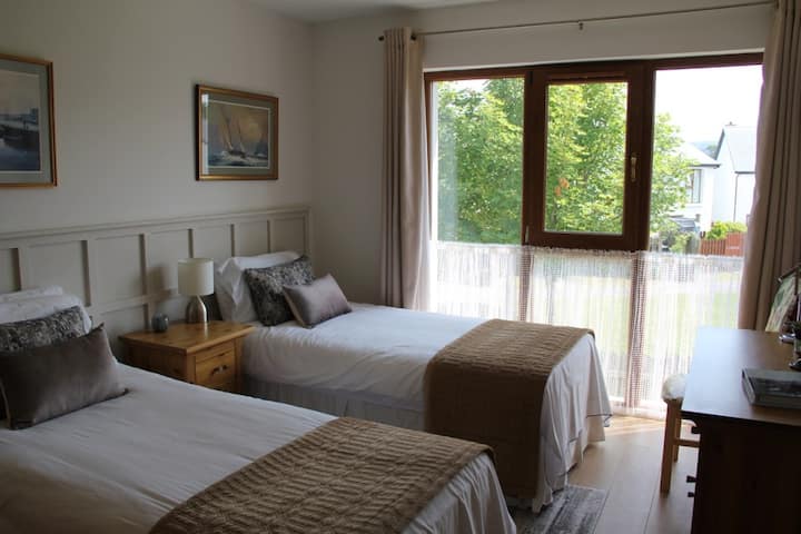 Twin Room Available 5 Minutes Walk To Town - Kenmare