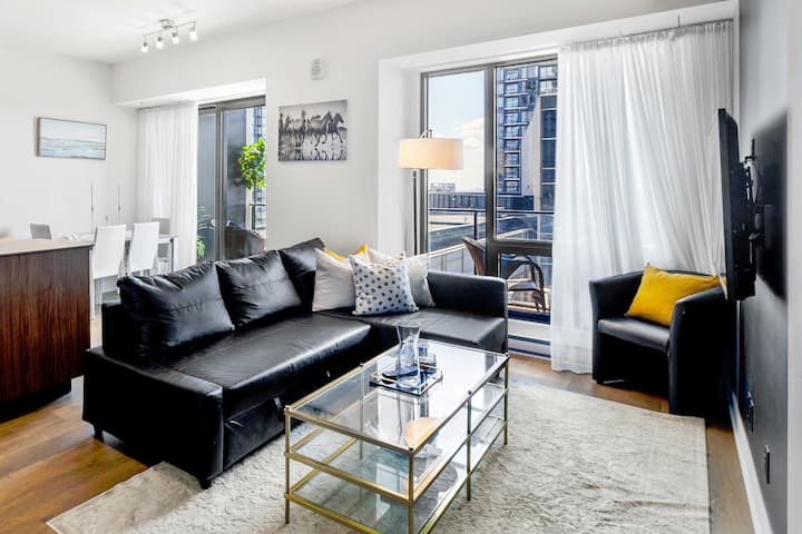 Spacious Cozy&luxurious Condo, 2 Bed 2 Bath - Montréal, QC