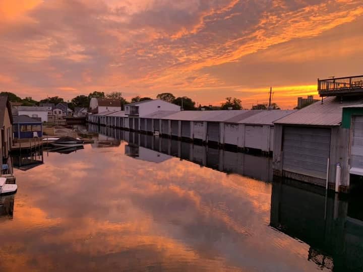 Curran Street Cove - Sandusky, OH