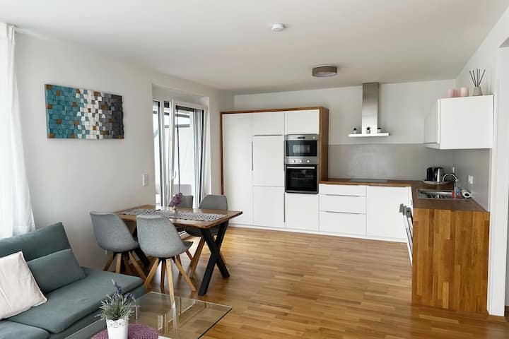 Vienna Apartment Modern, Near To Vic (Uno City) - Wien