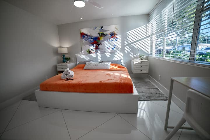 Paradise Luxury Room,located In The Boca East Area - Boca Ratón, FL