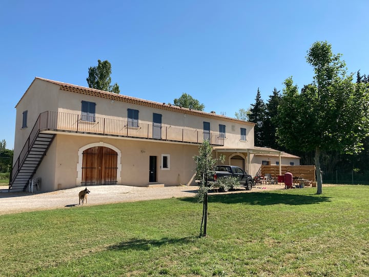 Chambre Privée Premier éTage Face Aux Alpilles - Eyguières