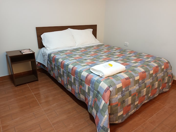 Habitación Independiente En Casa Hogar - Trujillo