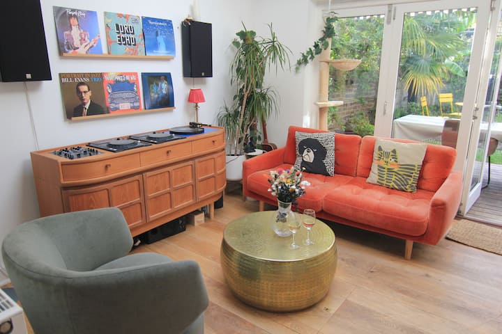 *New* Lovely Apartment With A Peaceful Garden - Earl's Court
