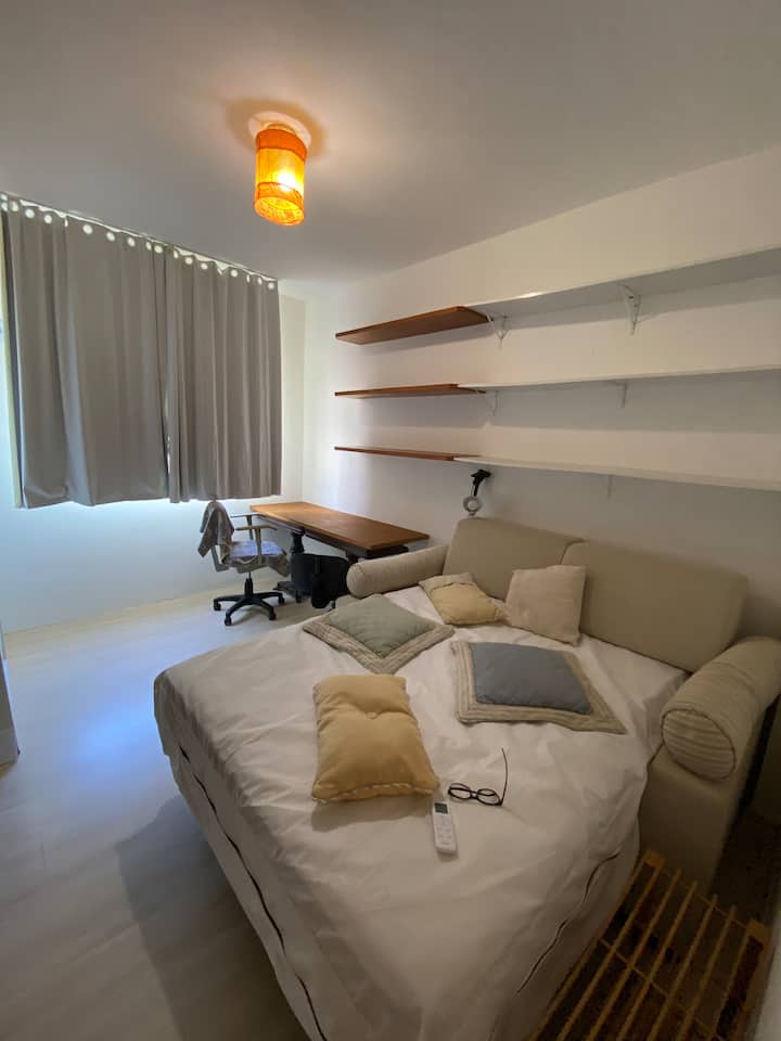 Suitear Em Frente à Praia Ondina - Barra