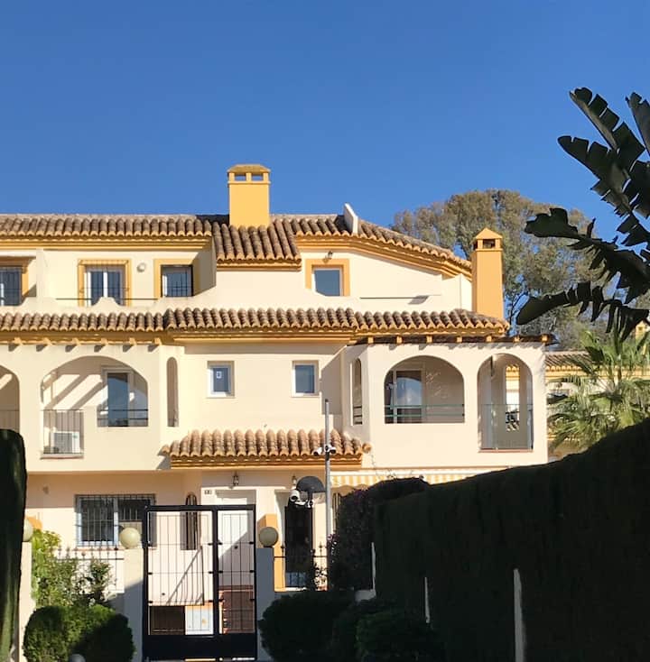 Corner Townhouse By The Beach, 4 Bedrooms - Marbella