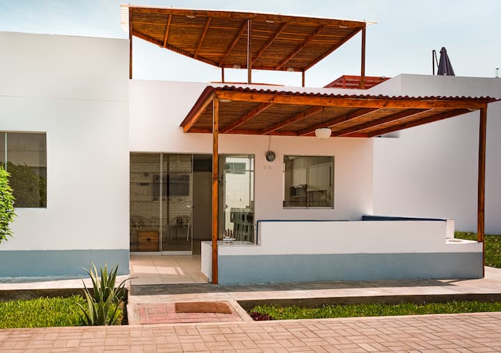 Casa De Playa Condominio Con Piscina - Peru