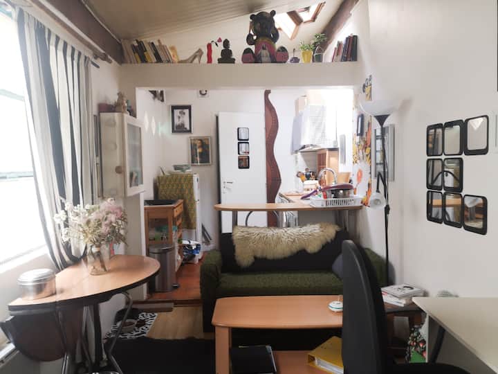 Montreuil: Studio Avec Mezzanine Pour 1 Personnes. - Montreuil