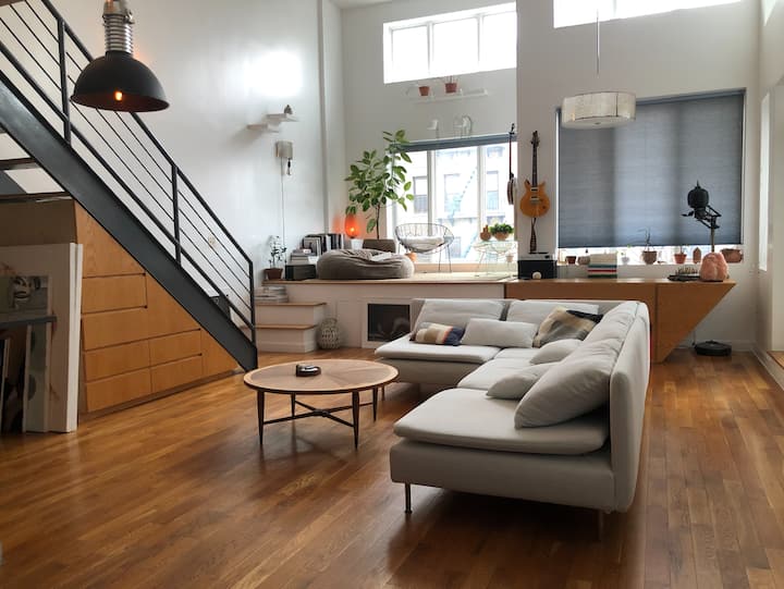 Large Sunny Artist Loft With Balcony - Brooklyn, NY