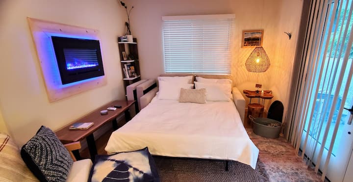 Happy And Cozy One-bedroom Cottage That Sleeps 4. - Mount Shasta, CA