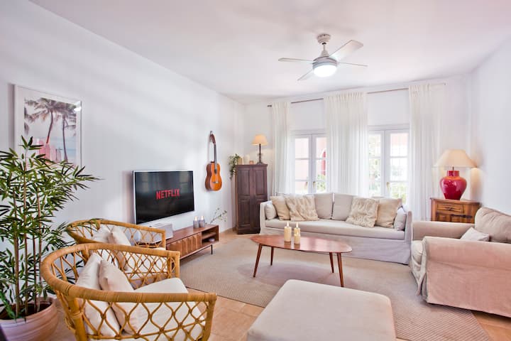 Charming And Modern Townhouse On The Beach - Marbella