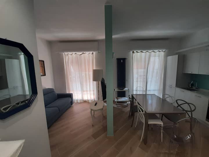 Fully Renovated Apartment In A Quiet Area - Alassio