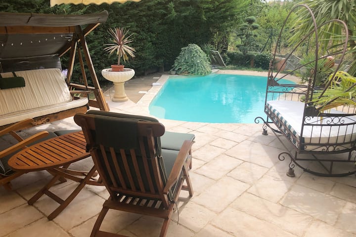 Villa Avec Piscine Pleine De Charme - Aix-en-Provence