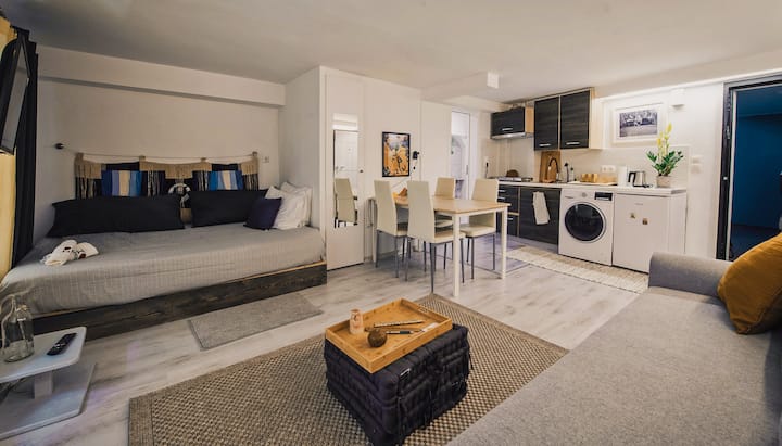 Cozy Apartment In The Heart Of Athens - Ateny