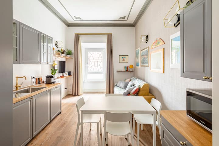 1 Minute From Metro, Quiet, Large 2 Br, 2 Baths - Roma