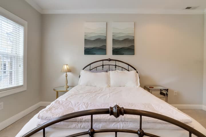 Rfk Spacious Home W/free On-street Parking - Largo, MD