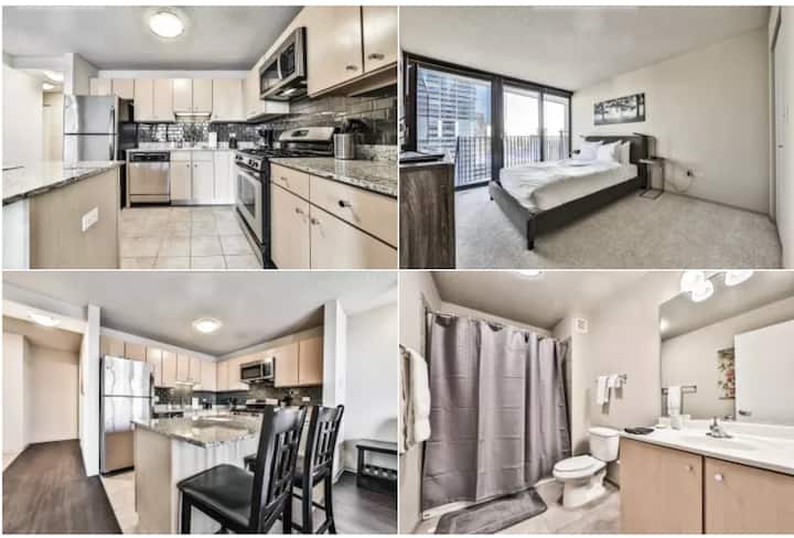 Stylish One Bedroom In An Amenity Packed Building! - Chicago, IL