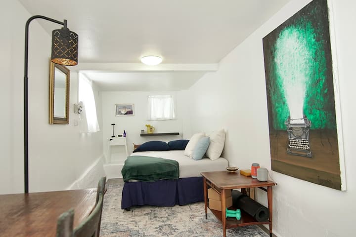 Charming Garden Bungalow - Fashion District - Los Angeles