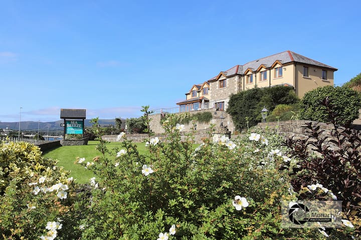 Sea Breeze Coastal Accommodation (Harbour's Mouth) - County Kerry