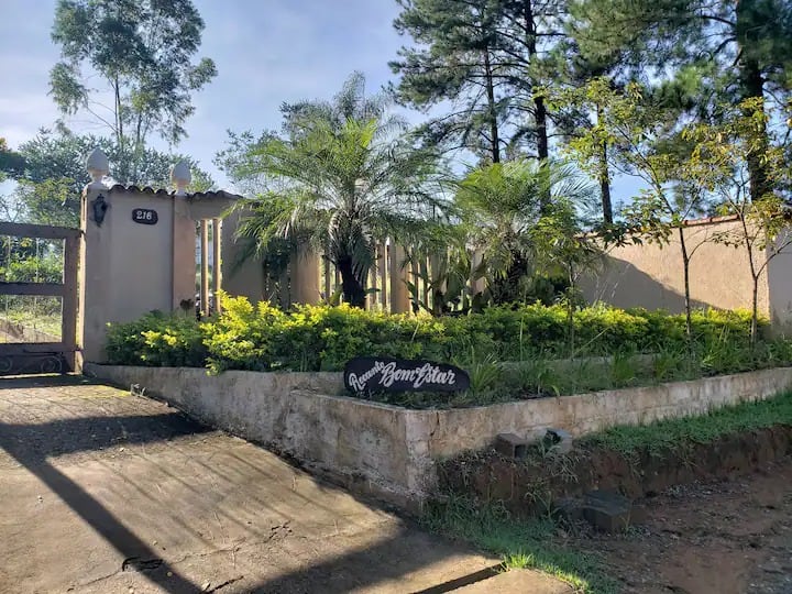 Casa Agradável Com Lareira, Para Relaxar. - Ibiúna