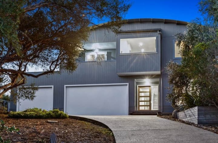 Coastal 5bdrm 3bath Backbeach Retreat - Rye