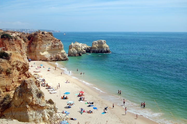 Praia Da Rocha 2 Bedroom Beach Side Apartment - Portimão