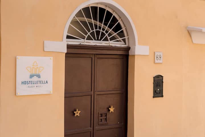 Hostelletella - Ostello Stanza "Casetta Rosa" - Procida