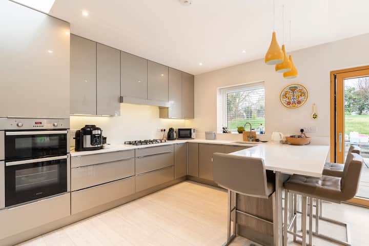 Tara In The Boyne Valley - Trim