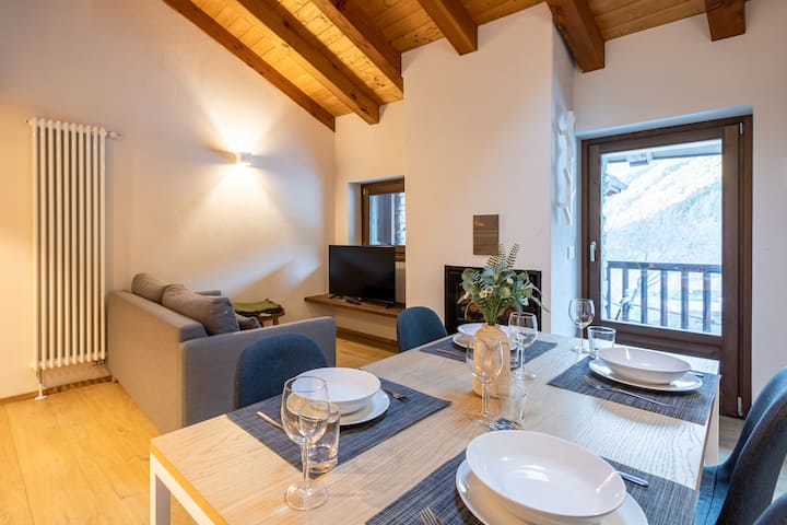 Hillside Hideaway 4 In La Salle - Valle d'Aosta