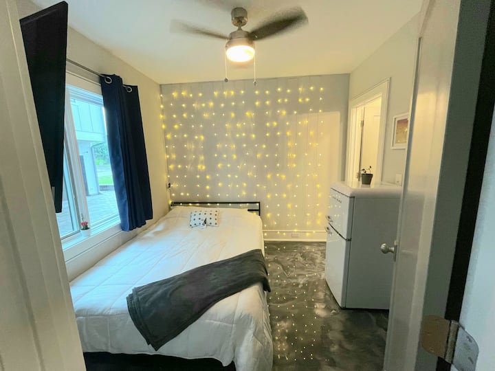 Luxurious East Nashville Room | Private Entrance - Nashville, TN