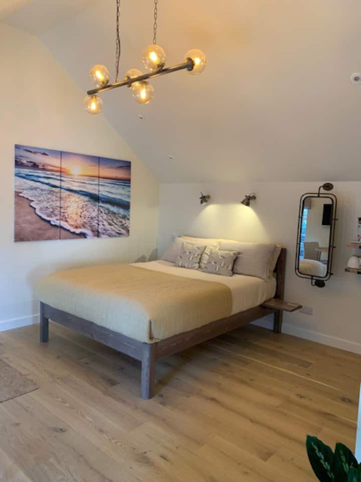 Private Ensuite Bedroom, Lounge And Terrace - St Mawes