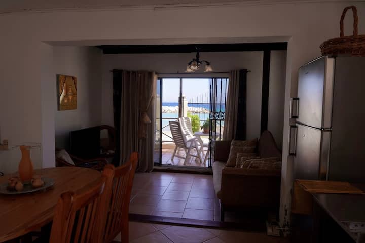 Ocean Front Apartment With Private Beach - Curaçao
