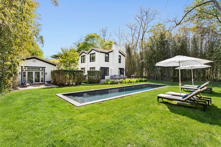 Beautiful House Bellport Area On 2 Acres W/ Pool - Patchogue, NY