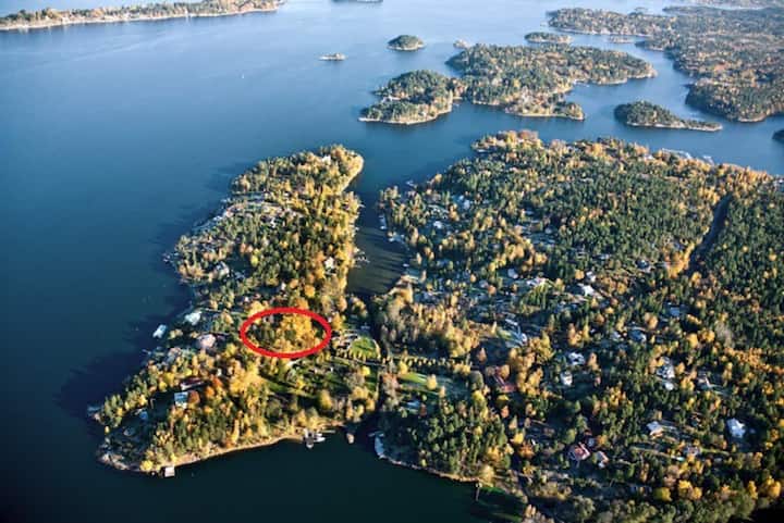 Next To The Sea & Stockholm. House With Own Garden - Vaxholm