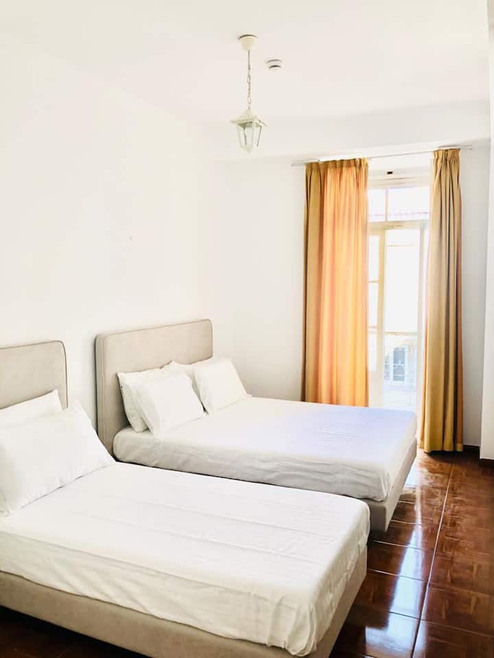 A Muralha B&b - Quarto Familiar - Tavira