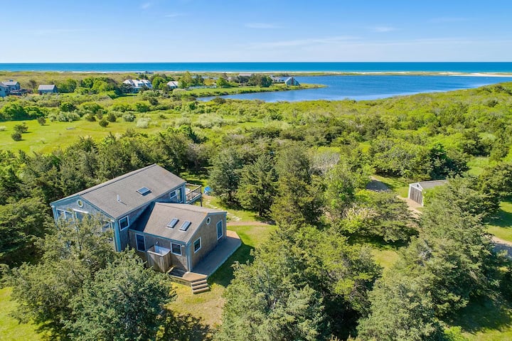 Beautiful Farmhouse With Private Beach Access - Martha's Vineyard, MA