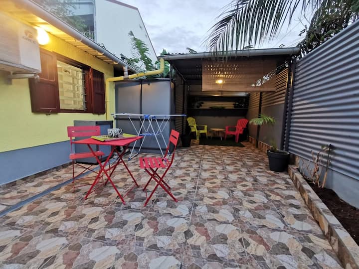Studio Avec Grande Terrasse - Saint-Denis, La Réunion
