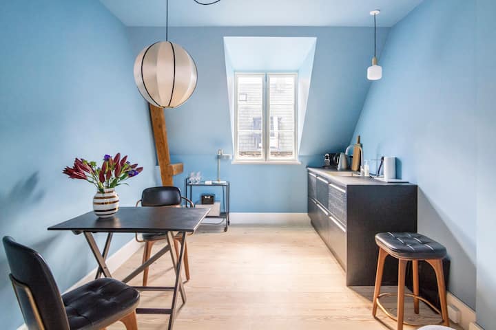 Central Beliggenhed I Gammelt Renoveret Byhus - Copenhague