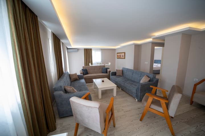 Crown 2+1 - Kuşadası