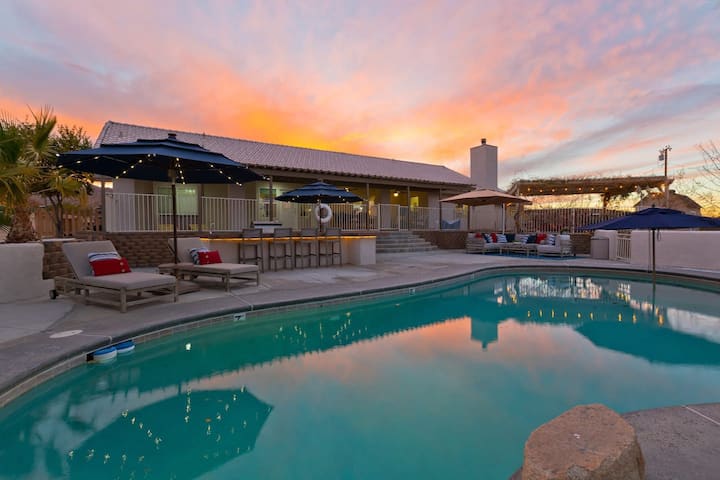 Desert Oasis/view + Pool+gameroom+hottub - Twentynine Palms, CA