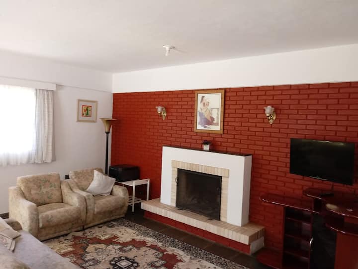 Suíte Com Sala De Estar E Lareira - Campos do Jordão