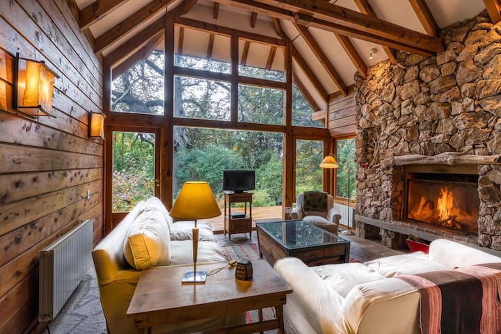 Casa Patagónica En Ubicación Ideal - Argentina