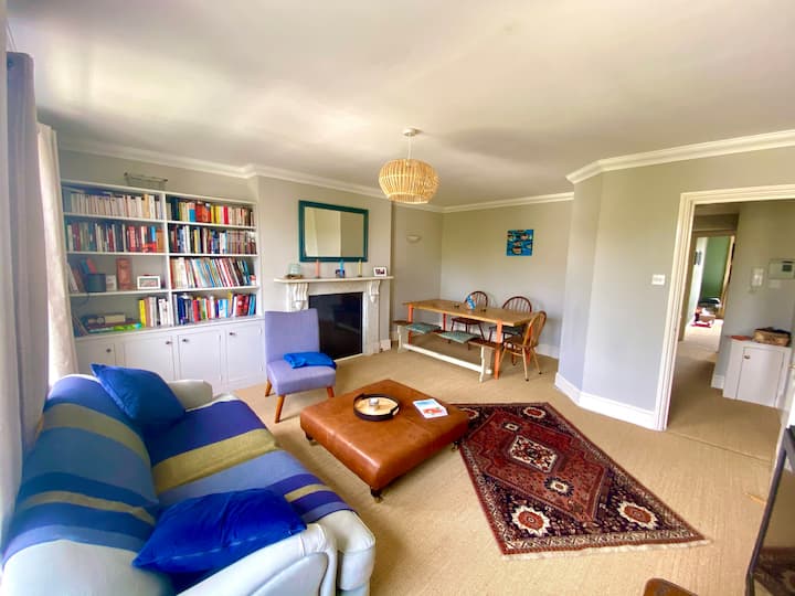 Entire Apartment In The Heart Of Southsea. - Southsea