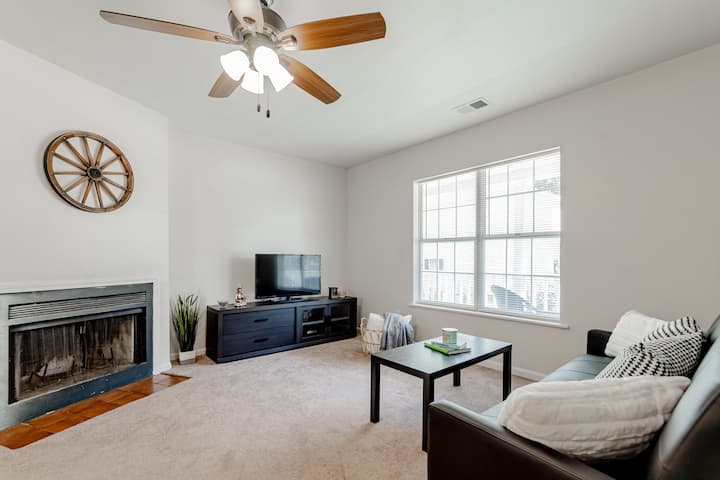 Modern Carolina Family Place - Harbison State Forest, Columbia