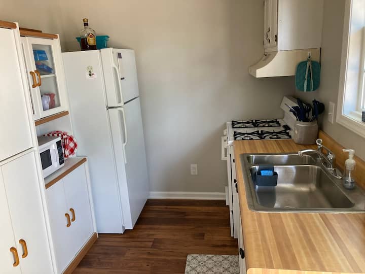 Cozy Lake View Cottage To Relax And Enjoy - Lake Tillery, NC