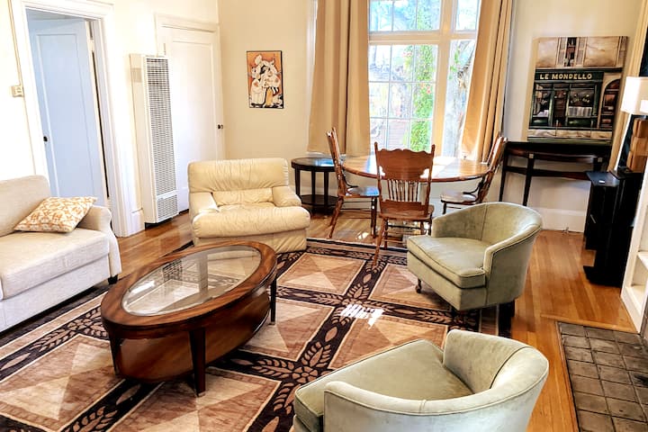 Δ Airy & Spacious 1 Br In Classic Elmwood Building - Berkeley, CA