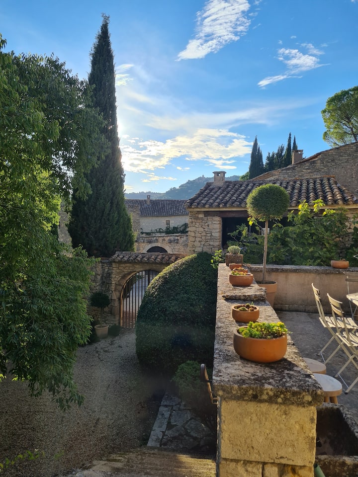 Mas Xvi Eme Siècle - Maison D'artiste à Gordes - Roussillon